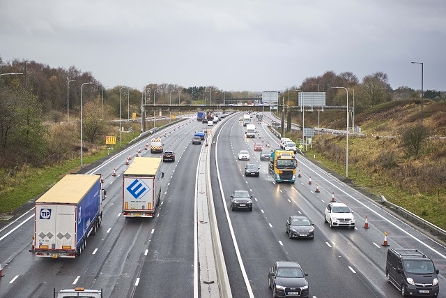 Oldham News | Main News | Extra lanes to open before Christmas on M62 ...